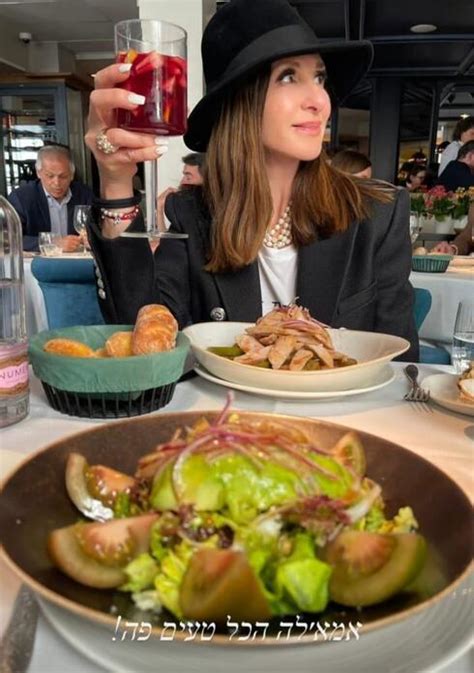 אחרי סערת השמלה ברשת לאה שנירר חוגגת במדריד