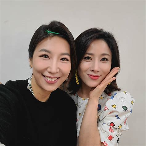 김연진 백세누리쇼 ㅋㅋ처음간 녹화였는데도 익숙한 분장실과 녹화장 대학때 미팅했던 친구도 만나고 거의 삼십년만에