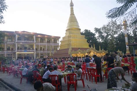 ရမ်းဗြဲမြို့၌ ၁၄ကြိမ်မြောက် ဆီမီးတစ်ထောင် ပန်းတတစ်ထောင် လှည့်လည်ပူဇော