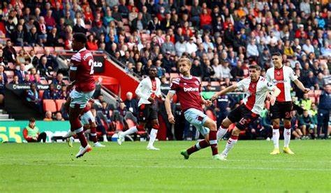Southampton Score Controversial Goal Against West Ham As Referee Peter