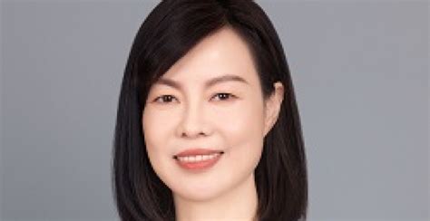 拜耳周晓兰：看见中国经济的活力，与中国发展 同频共振” 外眼”看两会腾讯新闻