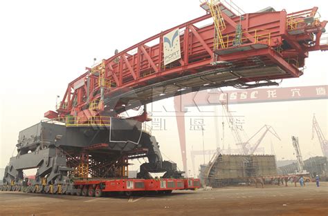 Spmt For Transporting Marine Engineering Equipment Such As Quayside