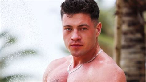 Bartek Z Hotelu Paradise 8 Miażdży Hejterów Zamierza Iść Na Terapię Obcas Pl