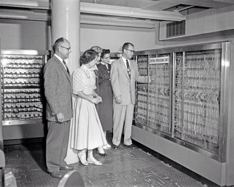 An 8 Tube Module From A 1954 Ibm Mainframe Examined Its A Key Debouncer