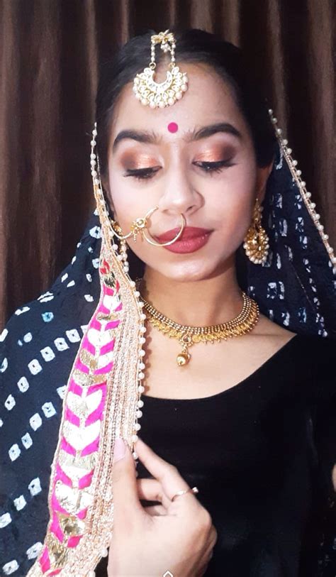 Cousin Sis Scrolller