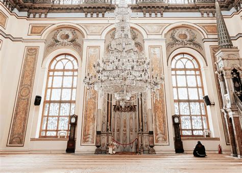 Dolmabahce Mosque Walking Tour With Audio Guide