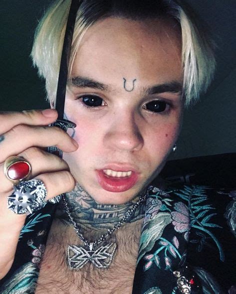 59 Bexey Ideas In 2021 Rappers Future Husband Swan Wallpaper