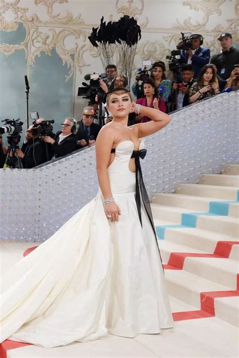 Florence Pugh Unrecognisable As She Unveils Buzzcut At Met Gala Days