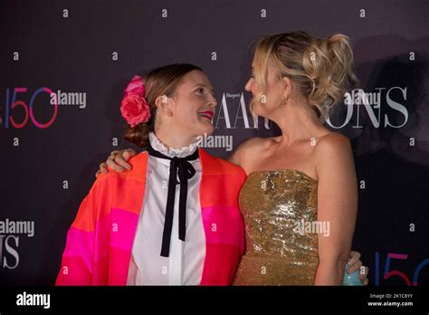 New York New York September 09 Drew Barrymore L And Chloe Fineman