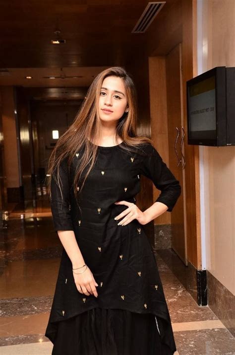Simrath Juneja Aka Simrathjuneja Photos Stills And Images