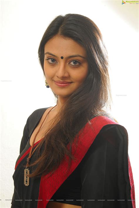 Hd Photos Nikitha Narayan In Vamsys Love