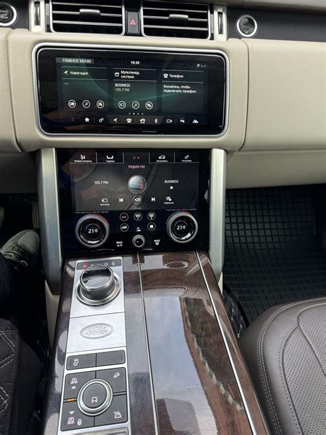 Авто Ленд Ровер Рендж Ровер 2019 в Новосибирске Машина в отдичнлм