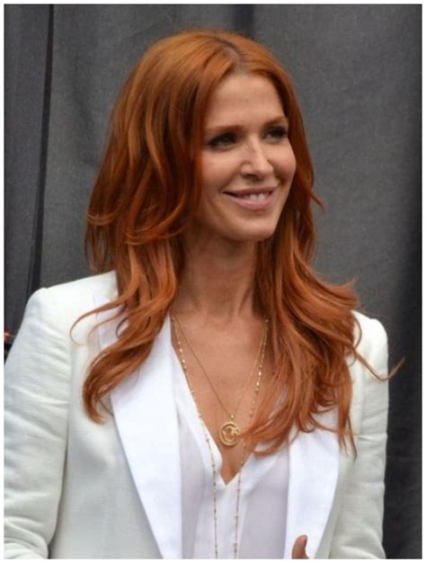 Poppy Montgomery Long Yellow Hairstyle With Layers Hairstyle Poppy