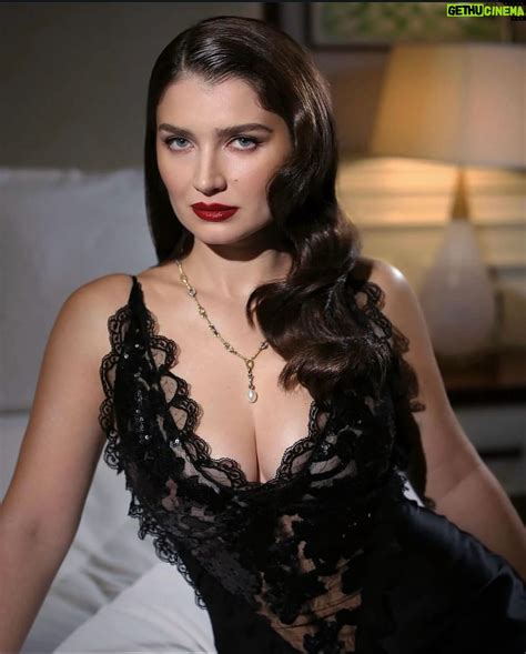 Eve Hewson Wiki Biography Age Photos Spouse And More