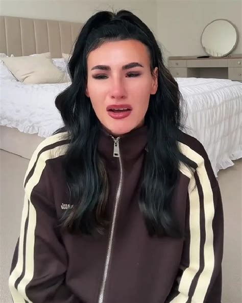 Tiktok Star Who Lied About Having Cancer Tearfully Apologizes In