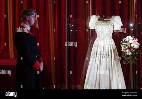 Hrh Princess Beatrice Of Yorkâ€™s Wedding Dress First Worn By Her