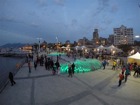 Loop PH S Colour Changing BMX Installation Reflects Air Quality