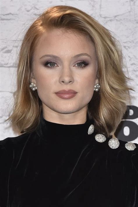 Zara Larsson Wavy Light Brown All Over Highlights Hairstyle Steal Her