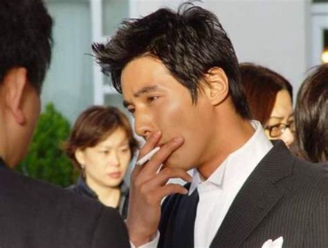 Actor Won Bin Linked To Kim Sae Ron And Kim Soo Hyuns Controversy Not