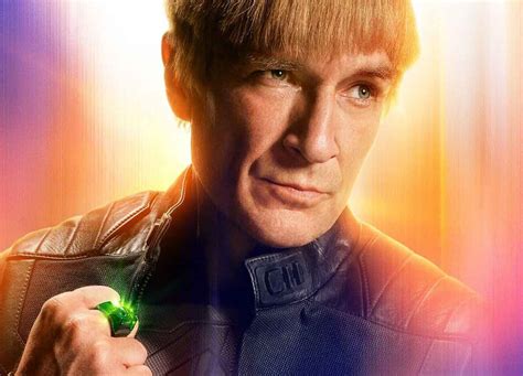 Lanterns Así Se Verá Guy Gardner En La Serie Según Póster