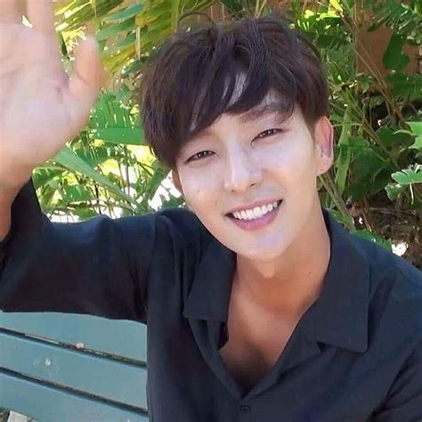 Lee Joon Gi Smile 750x750 Wallpaper