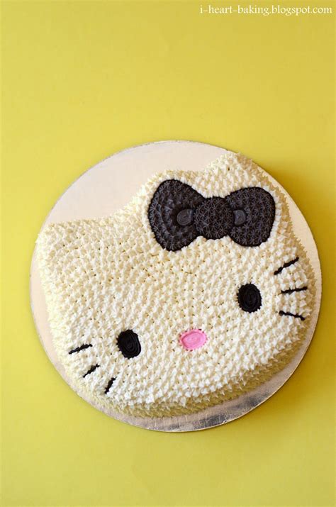 I Heart Baking Hello Kitty Cake And Cupcakes