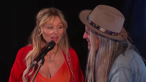 Jewel Singer 2016 Jewel Jokes About Her Makeup Free Morning Face