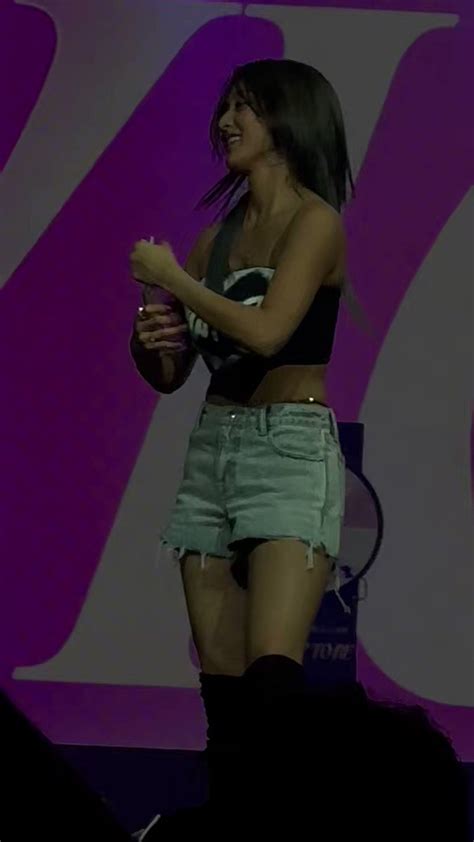 Yuta ジヒョ好きの大学生 On Twitter ジョンヨンが体調不良でライブに出られなかったため相棒の役割を全うするジヒョ