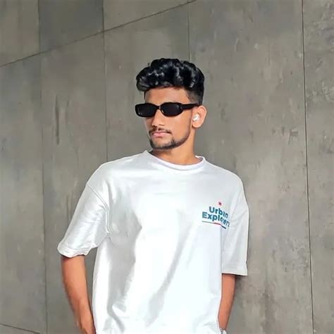 Irfan Nisar Irfan Nisar • Threads Say More