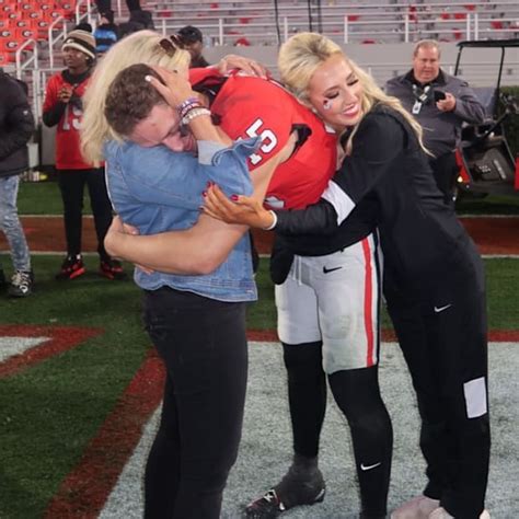 Carson Becks Cheerleader Sister Kylie Announces She Too Is Leaving Georgia