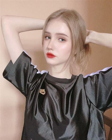 Zeiuss Stella Kelbert