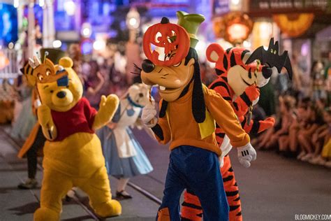Mickeys Boo To You Parade Returns Marks First Fully Staffed Parade