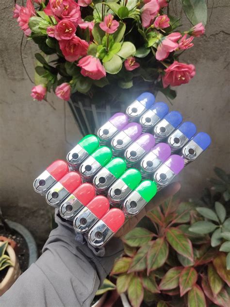 20 Cái Bật Lửa điện Tử Size KhỦng Bơm Lại được