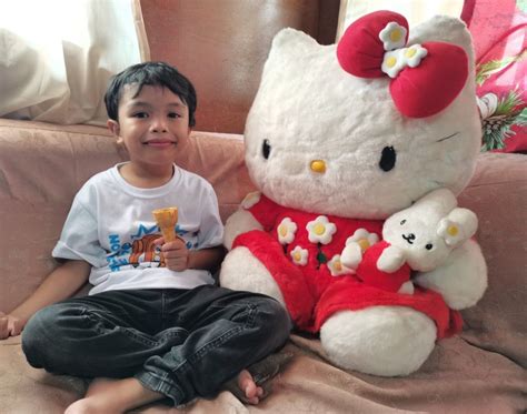 Life Size Hello Kitty Hobbies And Toys Memorabilia And Collectibles