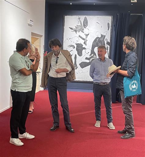 Chi è Chiara Patriarca La Donna Che Ama Scicli Futura Moglie Di Massimo Cacciari Foto