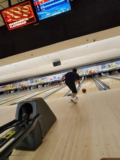 Bowling Alley «amf Valley View Lanes Reviews And Photos 12141 Valley