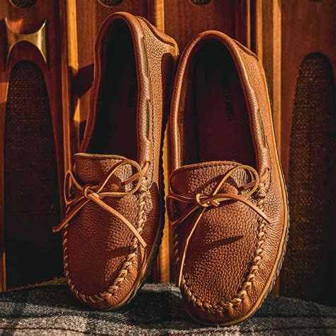 Minnetonka Moccasins 798a Mens Moosehide Tread Moccasin Carmel