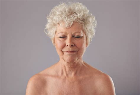 15 Natural Effective Home Remedies To Reverse Aging And Wrinkles
