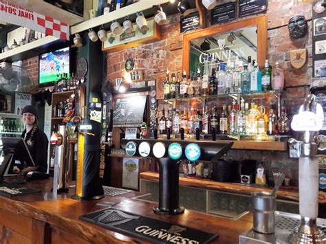 Murrays Irish Bar Feilding Restaurant Reviews Photos And Phone Number Tripadvisor