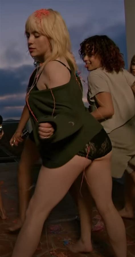 Billie Eilishs Legs And Ass Are Severely Underrated 9gag