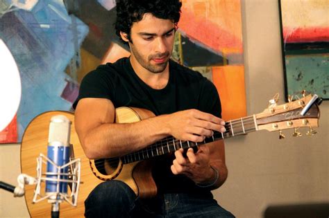 Maneli Jamal World Music Blog