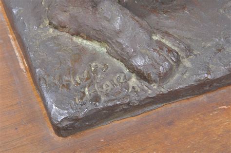 Yahooオークション 柳原義達 「鳩を手にする天使翼の裸婦像」