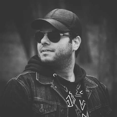 دل‌خسته از حکایت ناپایداری‌ام بر من بقای زندگی جاودان بریز سانازرئوف