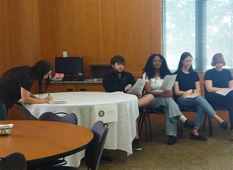 Psi Chi Hendrix Chapter Welcomes New Members Hendrix College