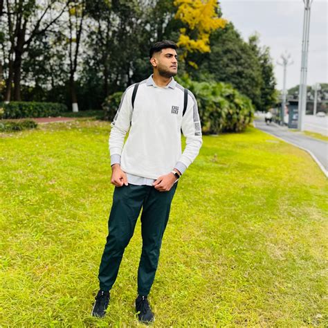 Waleed Ahmad Waleedahamadofficial • Instagram Photos And Videos