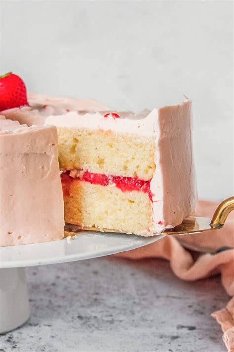 Vanilla Strawberry Cake