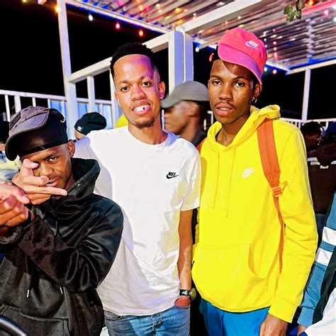 Ntuli Cortesia Di Maglera Ma One De • Instagram Photos And Videos