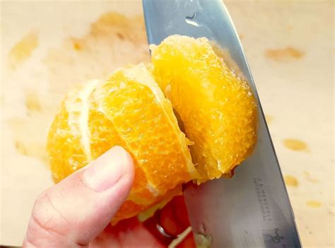 How To Peel An Orange With A Single Knife If The Outside Is Peeled Off