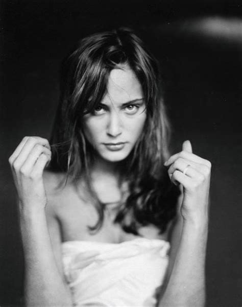 Nora Arnezeder Picture