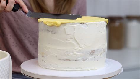 How To Frost A Cake British Girl Bakes